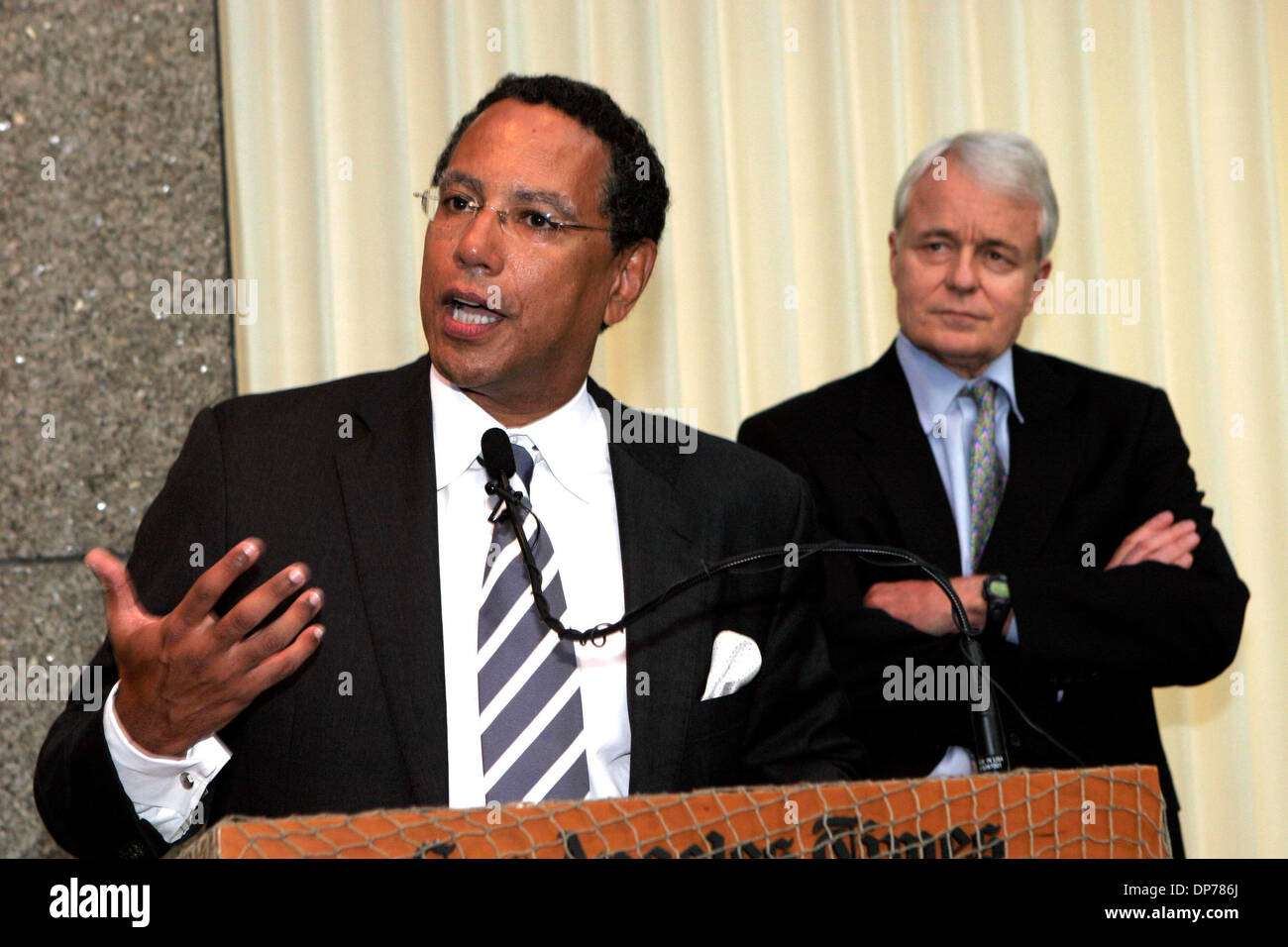 John resig hi-res stock photography and images - Alamy