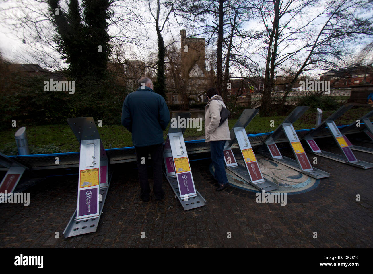 Flooding in guildford hi-res stock photography and images - Alamy