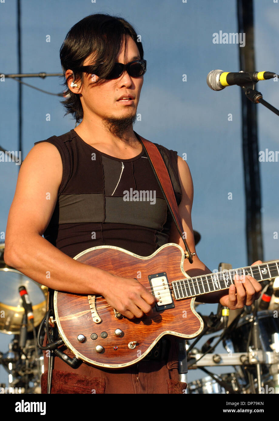 Oct 28, 2006; Las Vegas, NV, USA; Musician MICHAEL KANG of the band The ...