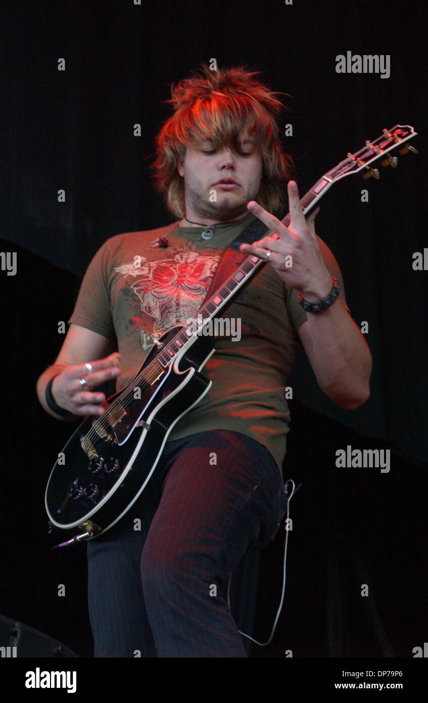 Nov 01, 2006; Raleigh, NC, USA; Guitarist JOE 'BLOWER' GARVERY of the ...
