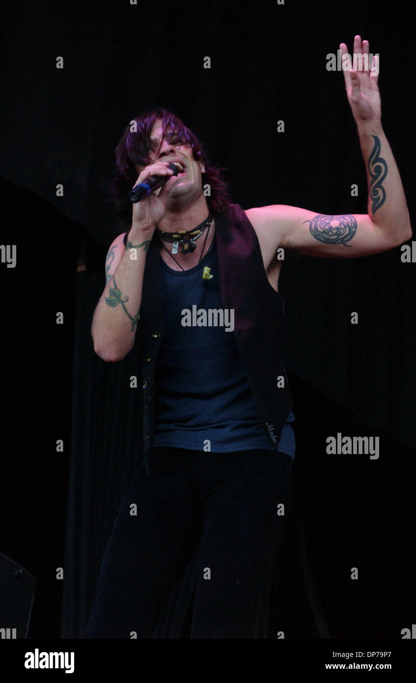 Nov 01, 2006; Raleigh, NC, USA; Singer AUSTIN WINKLER of the band ...