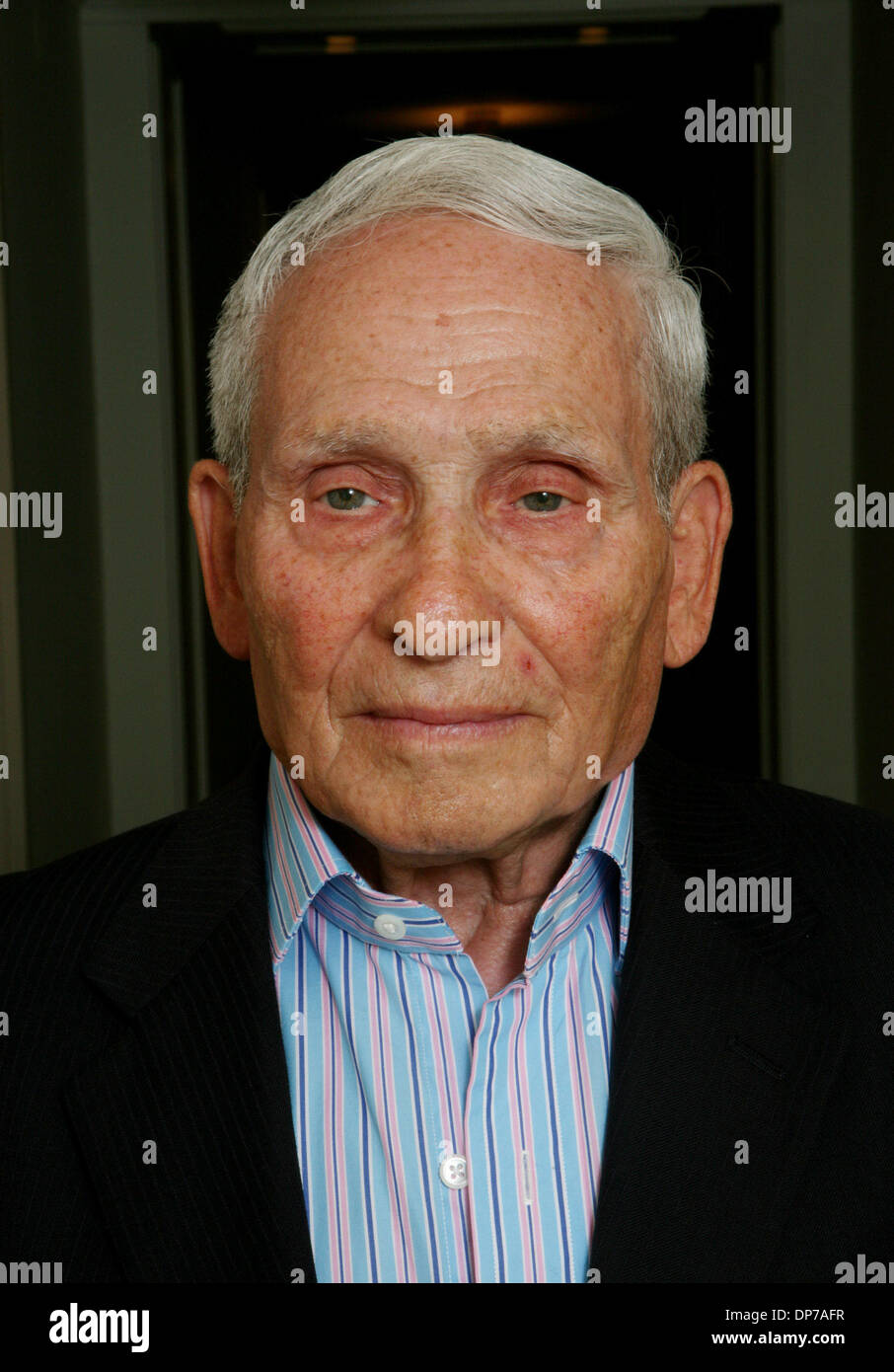 Nov 08, 2006; Palm Beach, FL, USA; Aron Bell, a Holocaust survivor, 77 ...
