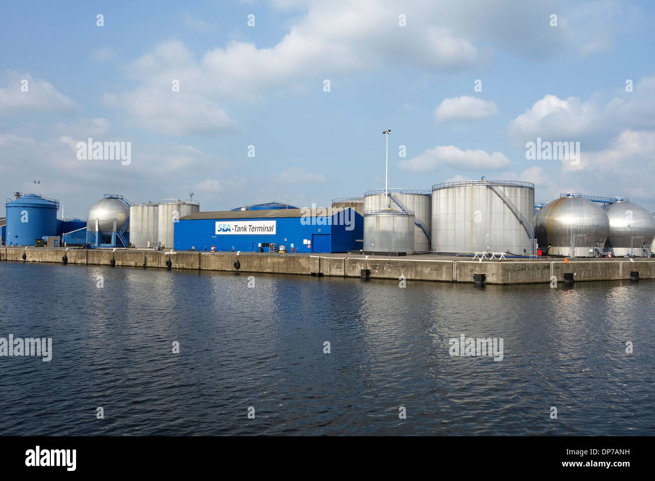 Storage tanks for petroleum, chemicals, fats, liquid fertilisers ...