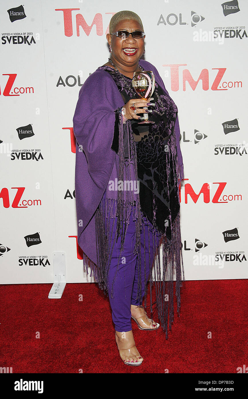 Nov 08, 2006; West Hollywood, CA, USA; Comedian LUENELL during arrivals ...