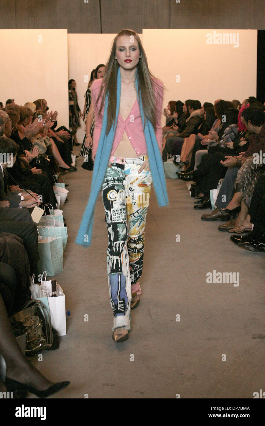 Dree hemingway and mariel hemingway hi-res stock photography and images ...