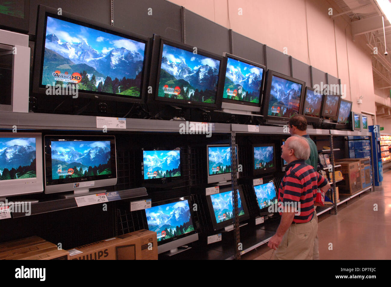 Wal mart atlanta 2006 hi-res stock photography and images - Alamy