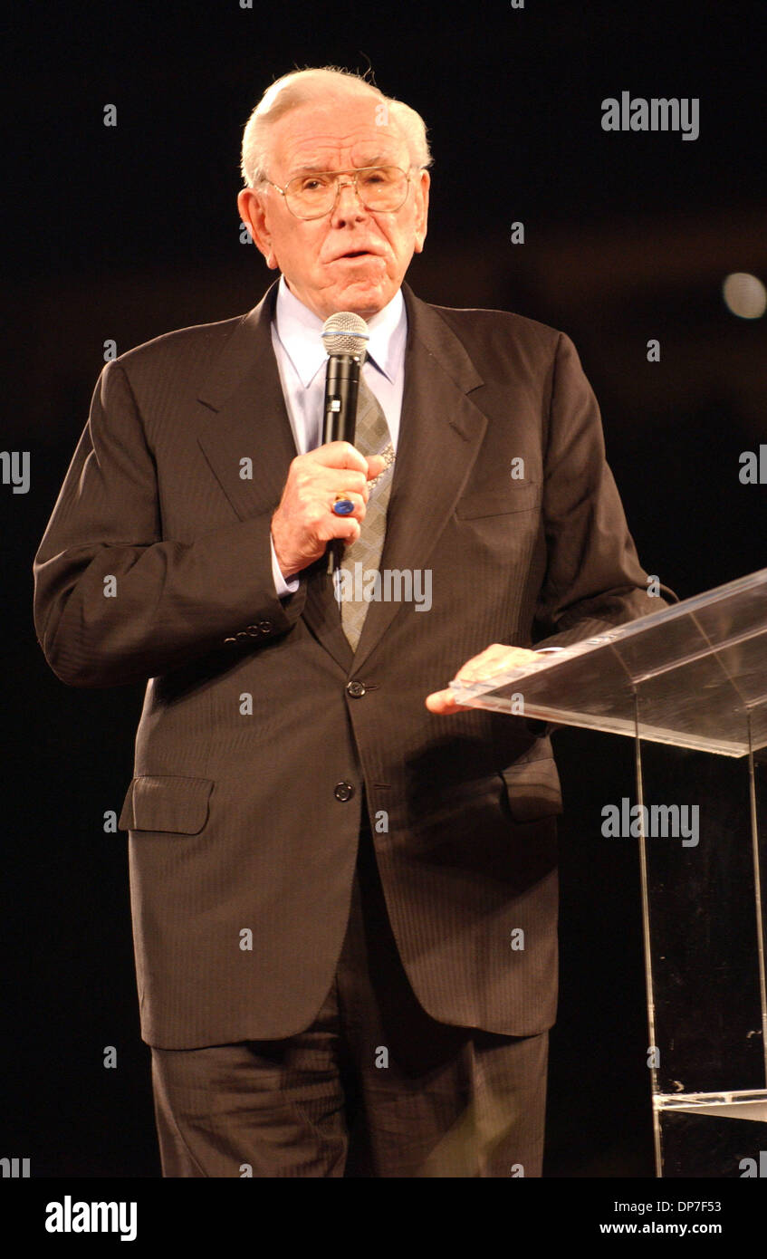 Robert schuller hi-res stock photography and images - Alamy