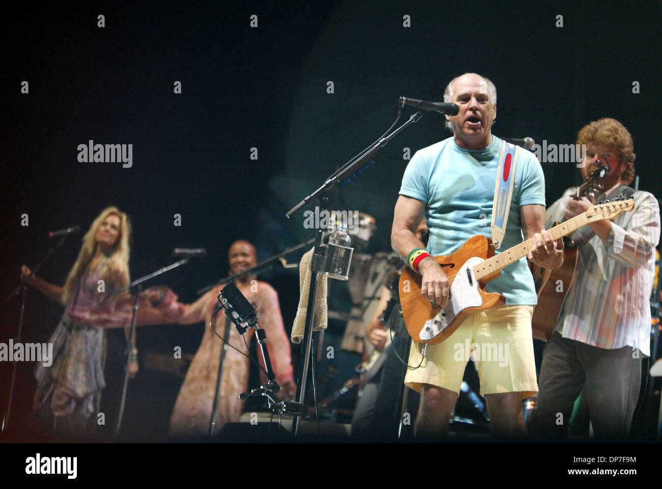 Jimmy buffett beach concert hi-res stock photography and images - Alamy