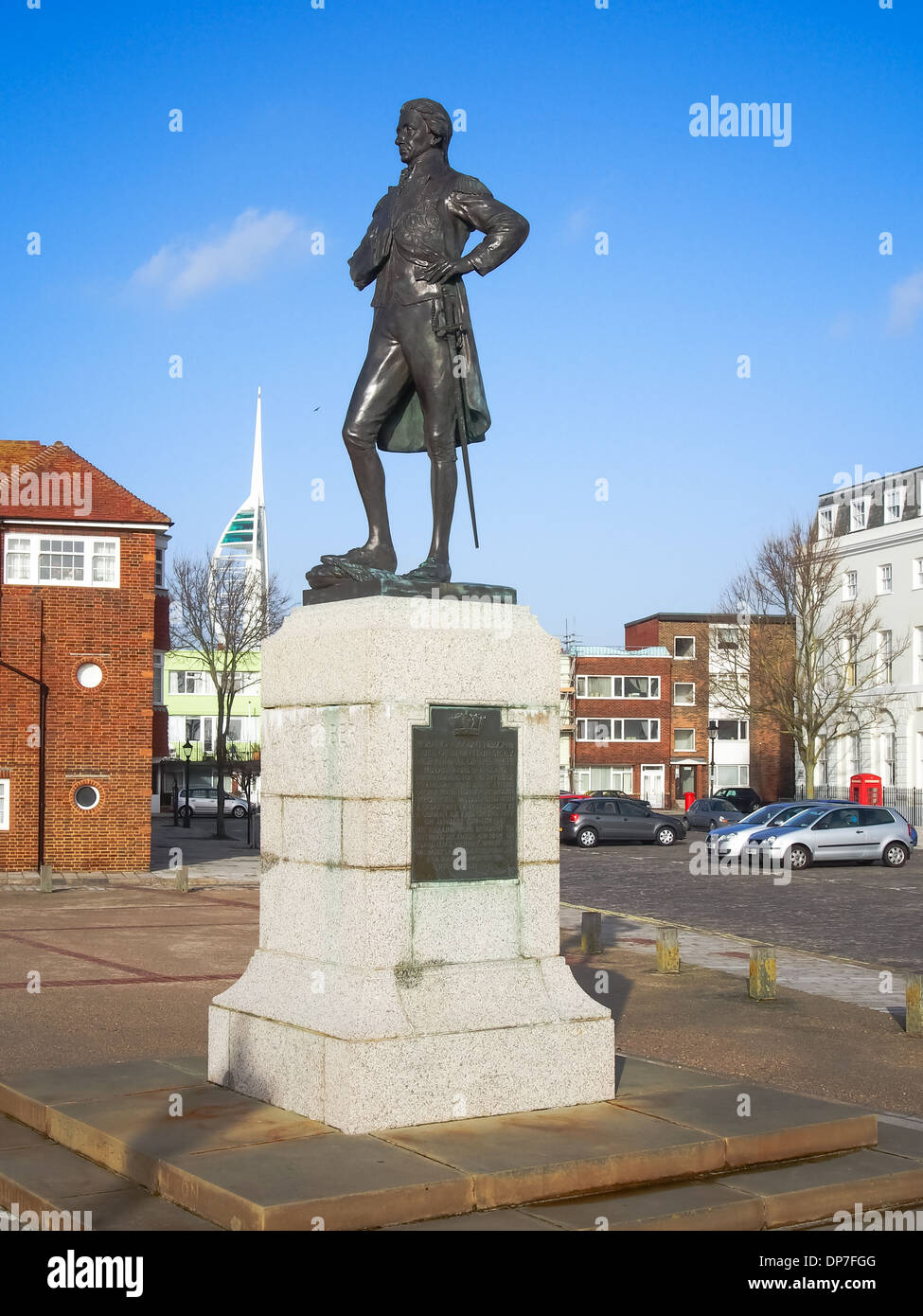 Bronze statue of lord horatio nelson hi-res stock photography and ...