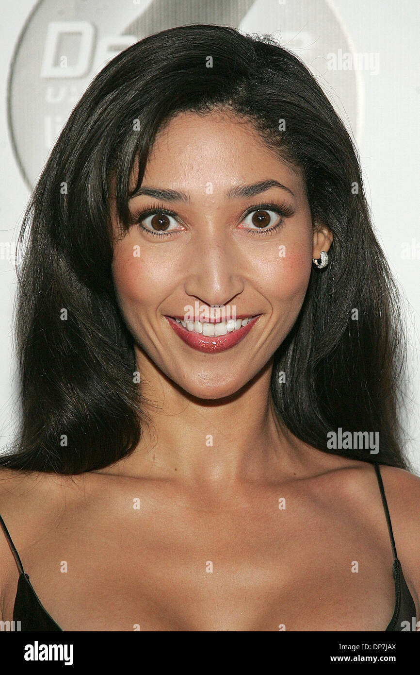 Nov 18, 2006; Beverly Hills, CA, USA; Singer BETTINA BUSH during ...