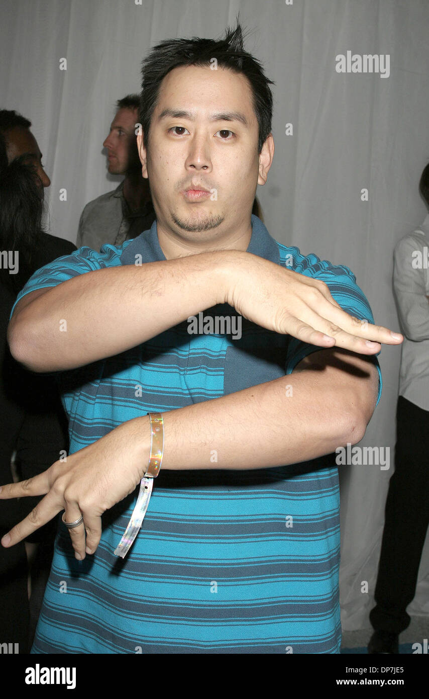 Nov 18, 2006; Los Angeles, CA, USA; Musician JOE from LINKIN PARK at ...