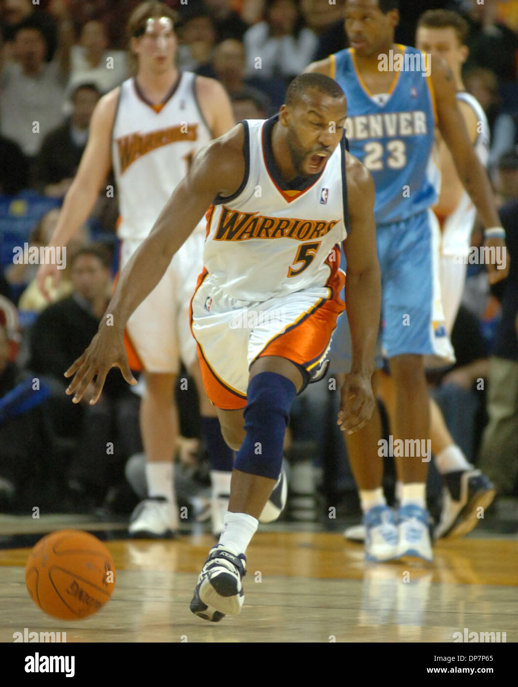 Basketball player stealing ball hi-res stock photography and images - Alamy