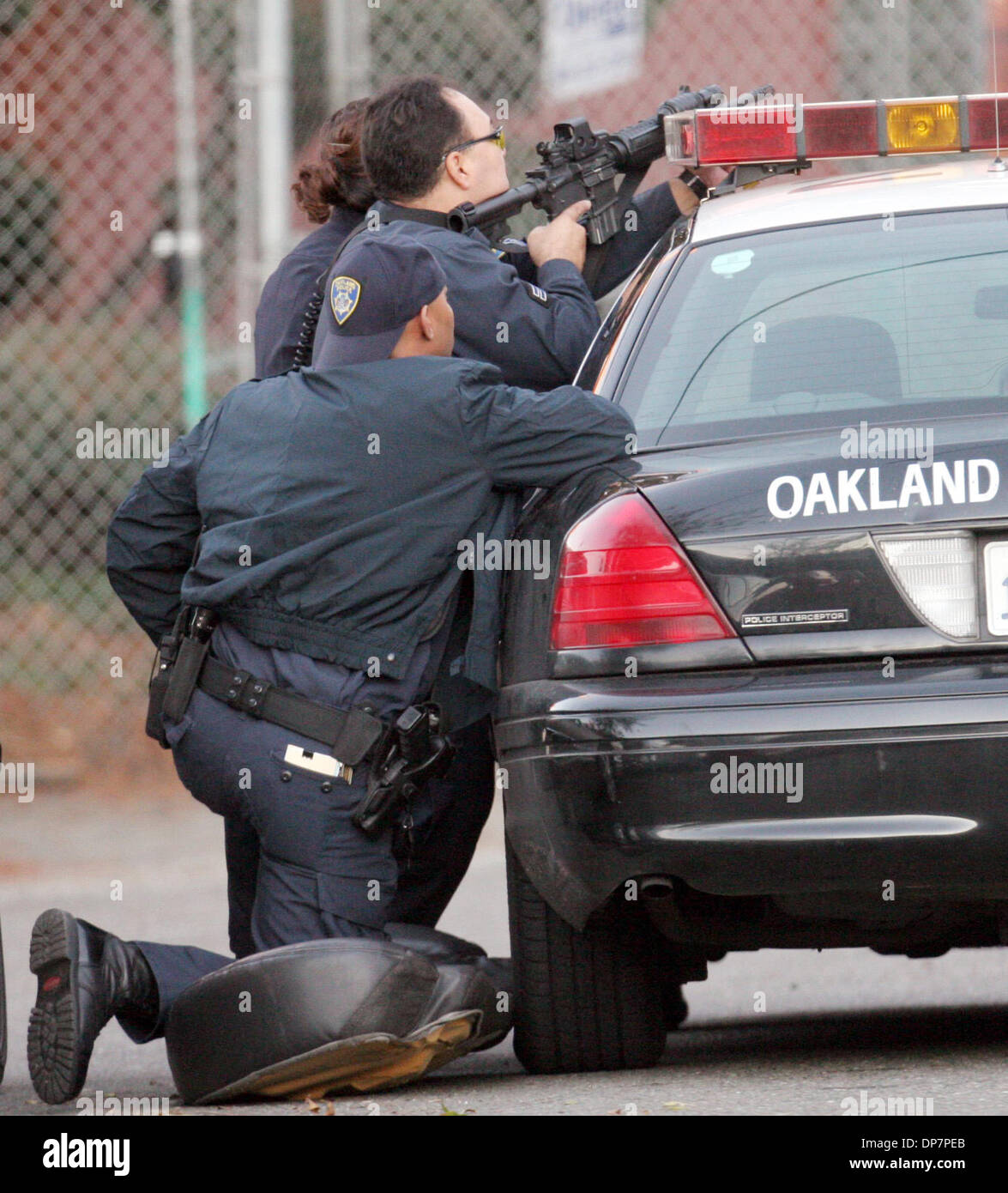 Nov 23, 2006; Oakland, CA, USA; Oakland Police SWAT team at Keller ...