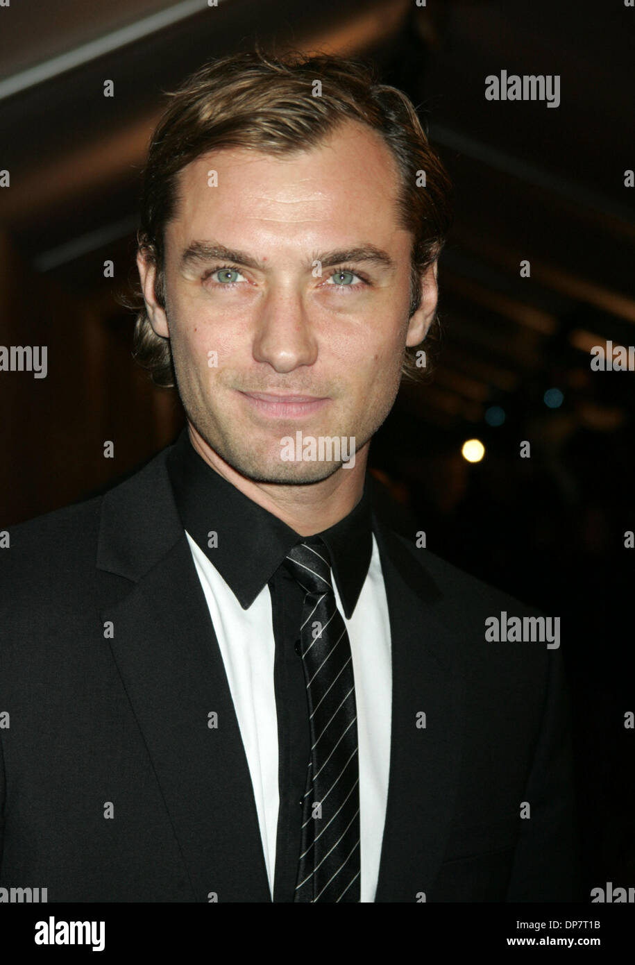 Nov 29, 2006; New York, NY, USA; Actor JUDE LAW at the world premiere ...