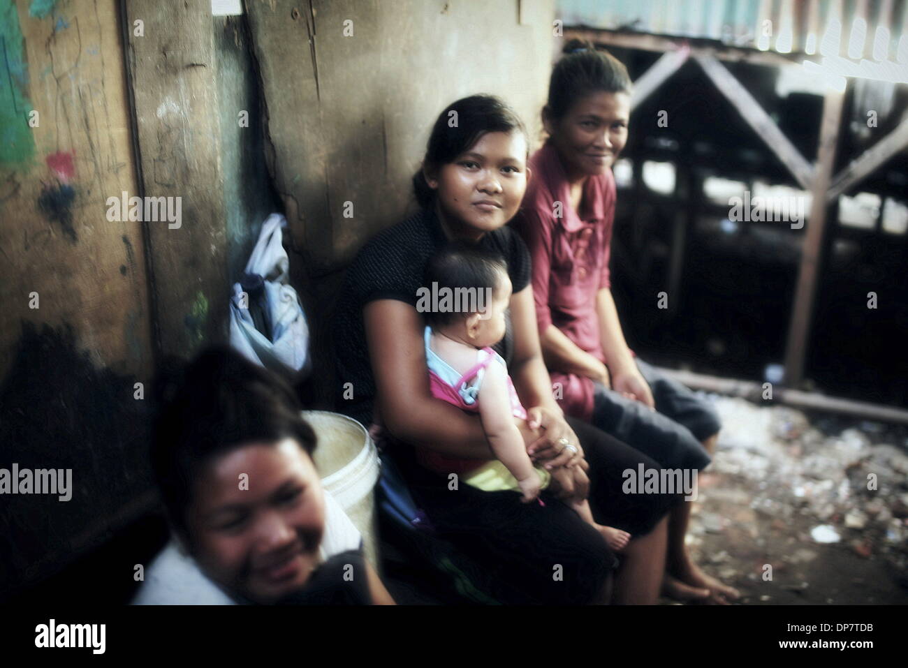 Jan 7, 2014 - South Jakarta, Indonesia - A poor family from Western ...