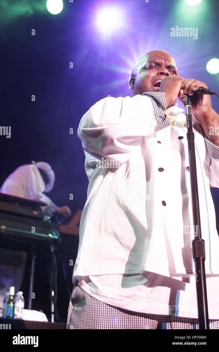 Jul 19, 2006; San Francisco, CA, USA; 'Gnarls Barkley' performing at ...