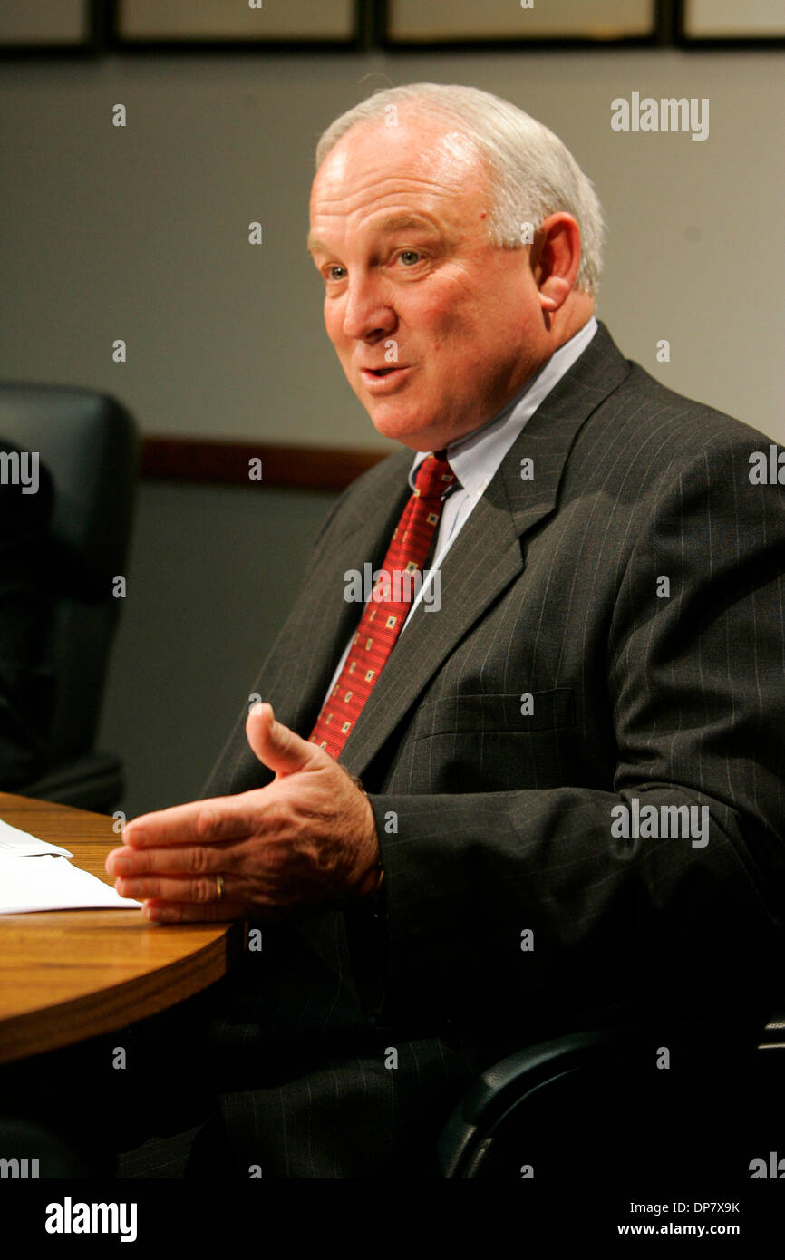 Jerry sanders hi-res stock photography and images - Alamy