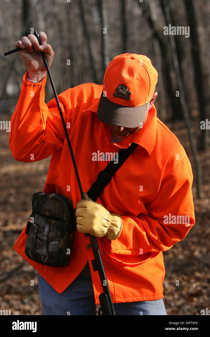 Muzzleloaders hi-res stock photography and images - Alamy