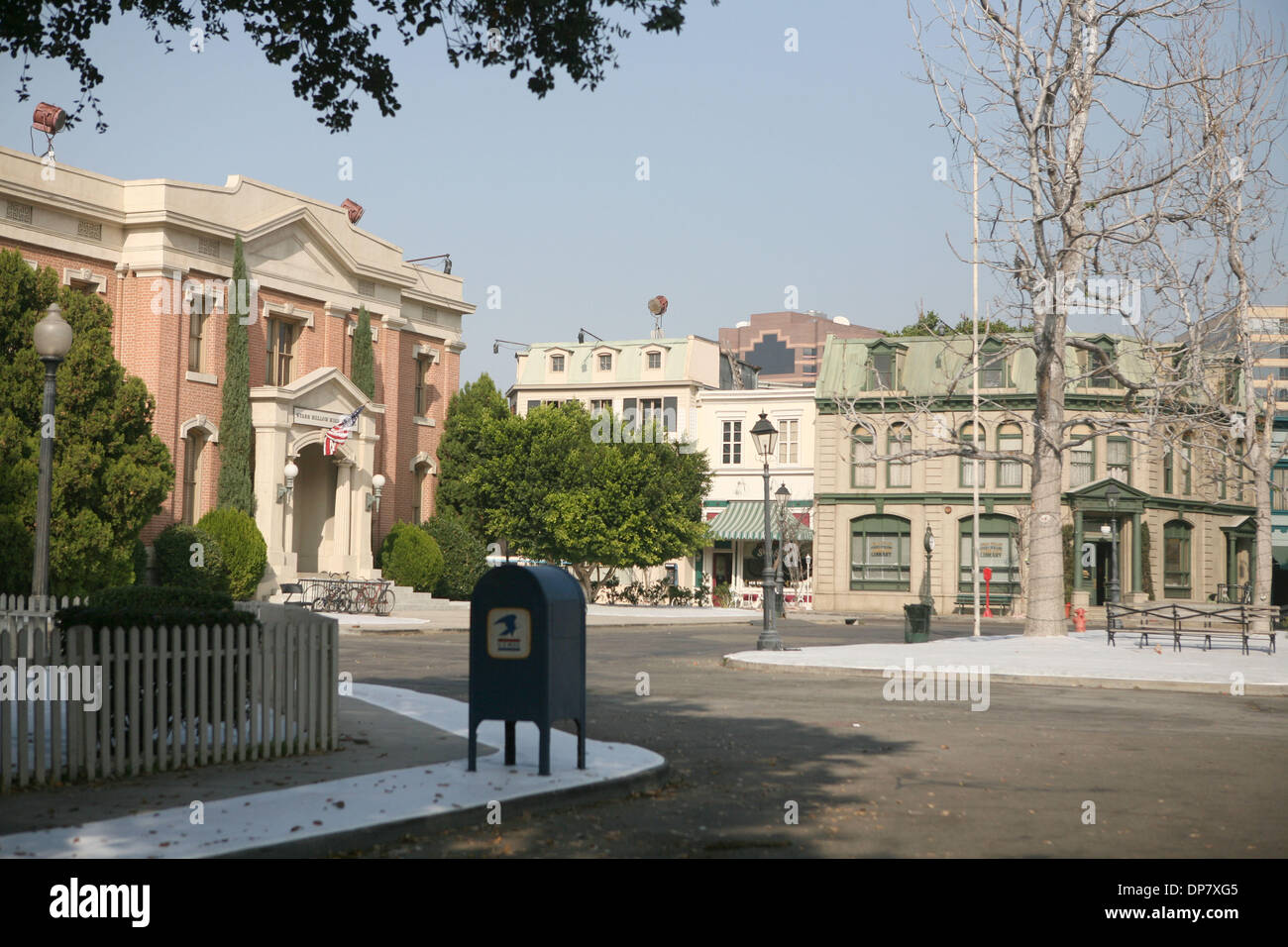 Warner brothers burbank history hi-res stock photography and images - Alamy