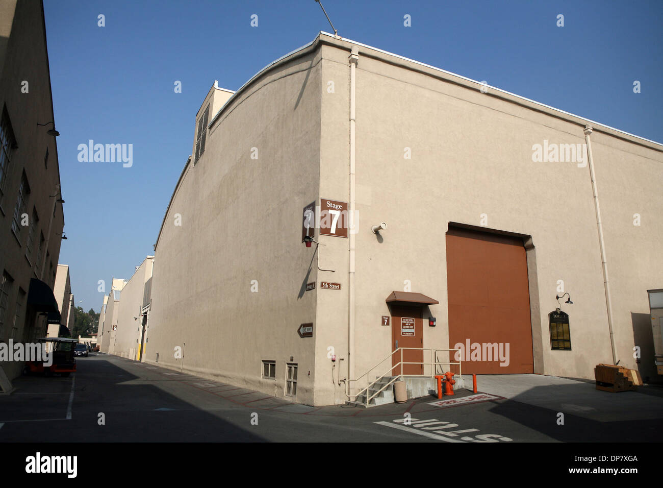 Harry jack sam albert warner hi-res stock photography and images - Alamy