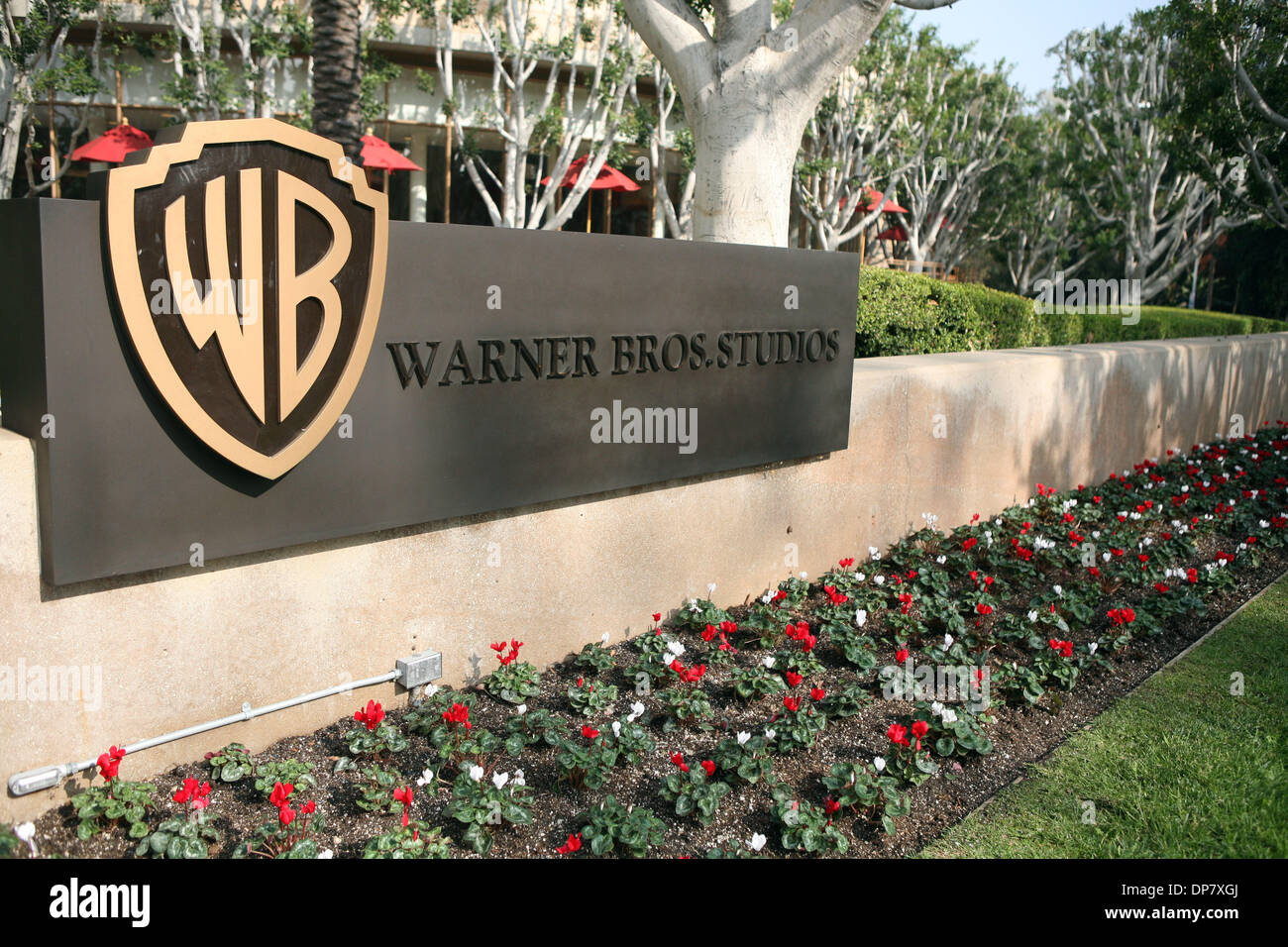 Warner brothers studios 1923 hi-res stock photography and images - Alamy
