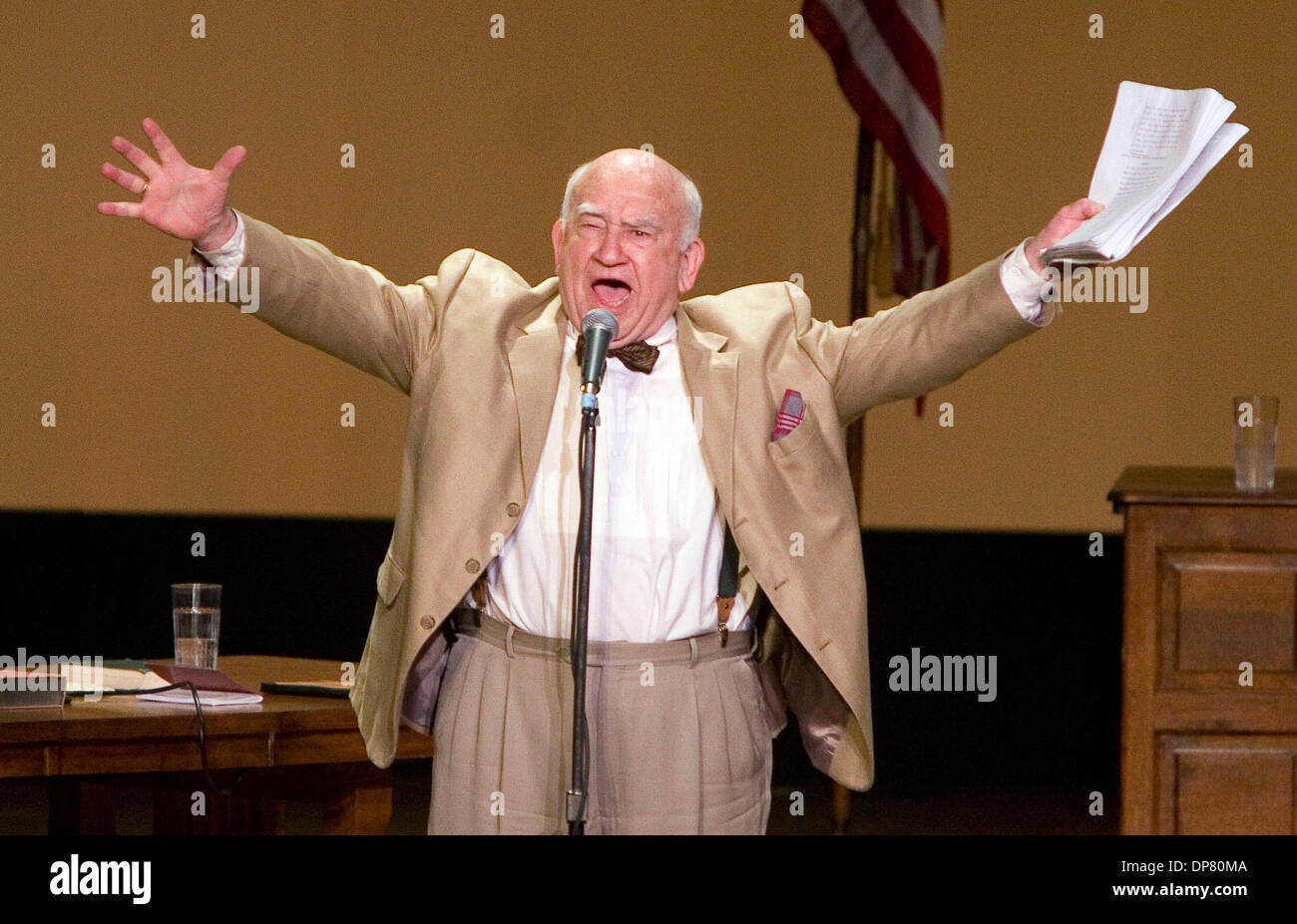 Feb 04, 2006 - Omaha, NE, USA - Actor EDWARD ASNER in an LA Theatre ...