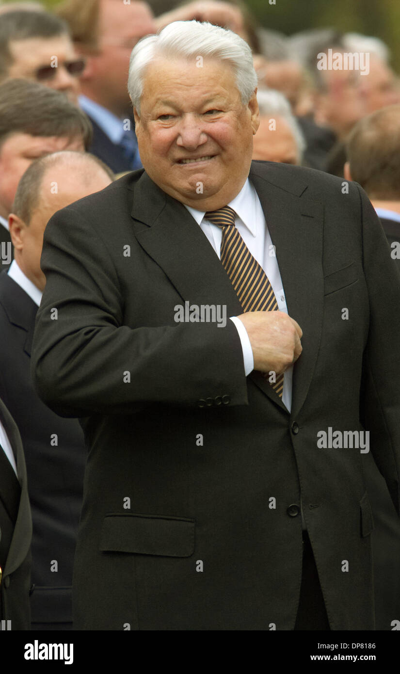 Apr 23, 2007 - Moscow, Russia - Ex-Russian President Boris Yeltsin ...