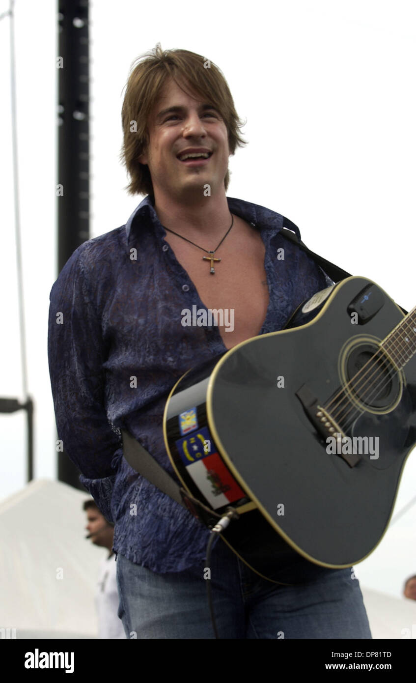 Jun 11, 2006 - Nashville, NC, USA - Musician JIMMY WAYNE performs live ...