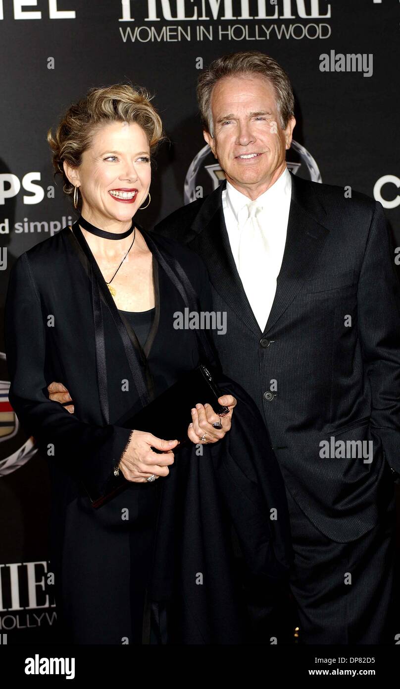 Actress annette bening husband actor hi-res stock photography and ...