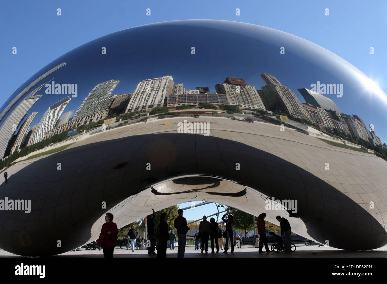 Oct 14, 2006; Chicago, IL, USA; Shiny bean: Anish Kapoor's Cloud Gate ...