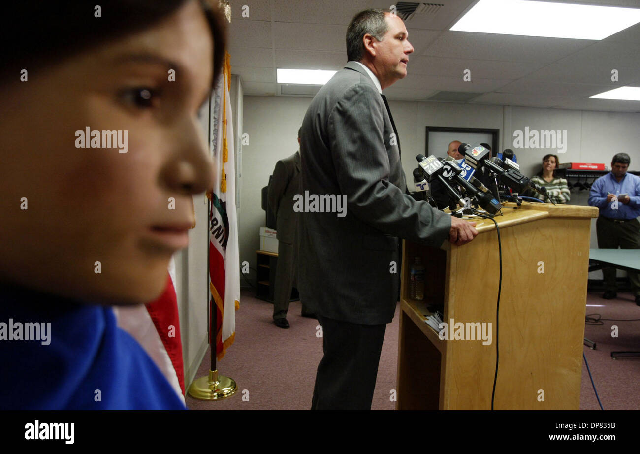 Nov 08, 2006 - San Leandro, CA, USA - Sgt. SCOTT DUDEK of the Alameda ...