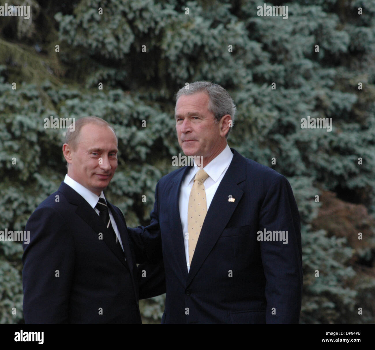 Putin bush hi-res stock photography and images - Alamy
