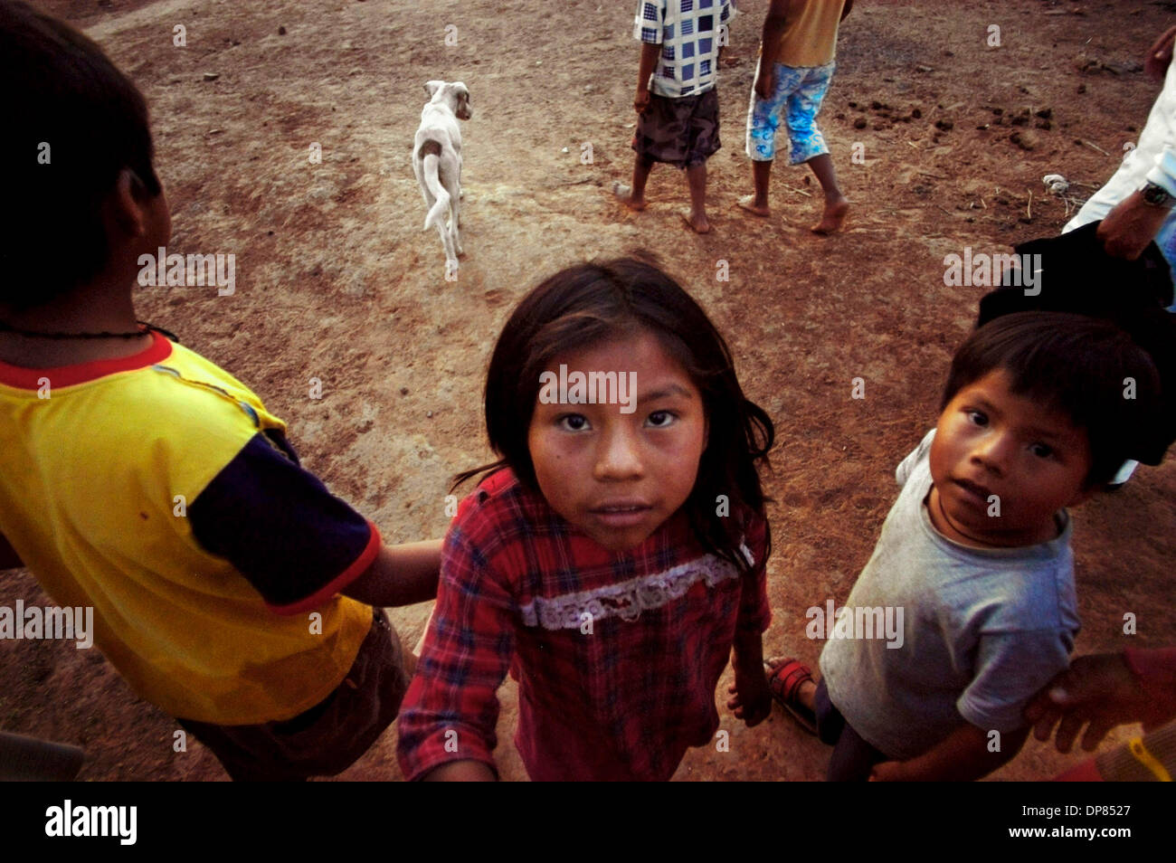 Jul 28, 2006 - Camiri, Bolivia - Children on the streets of a poor ...