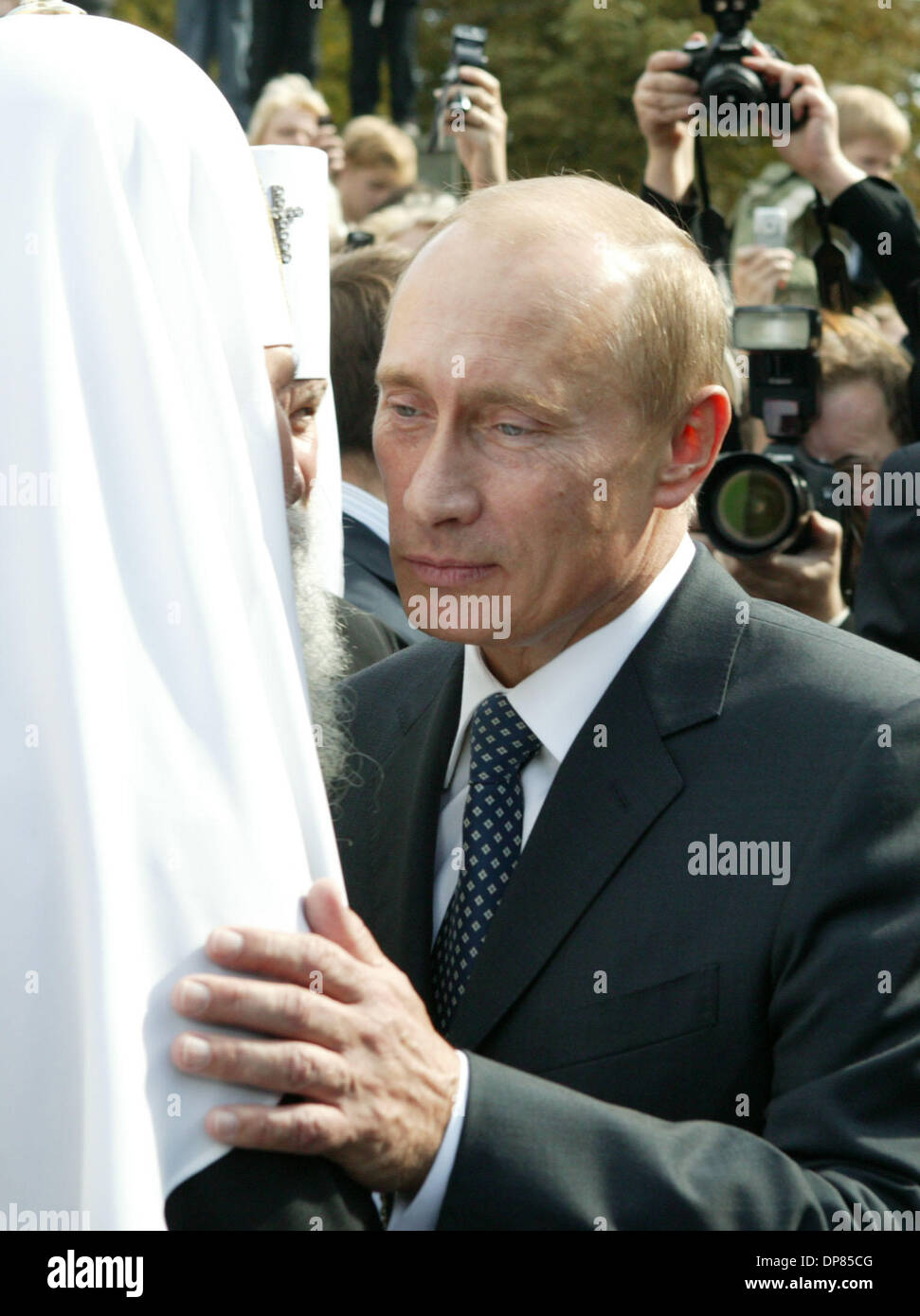 Vladimir Putin and Metropolitan of Kaliningrad and Smolensk - Kirill at ...
