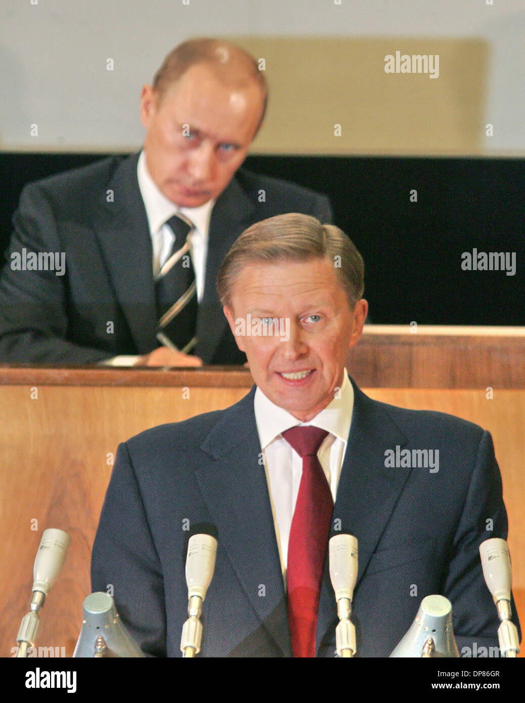 (l-r)Vladimir Putin and russian defence minister Sergei Ivanov at the ...