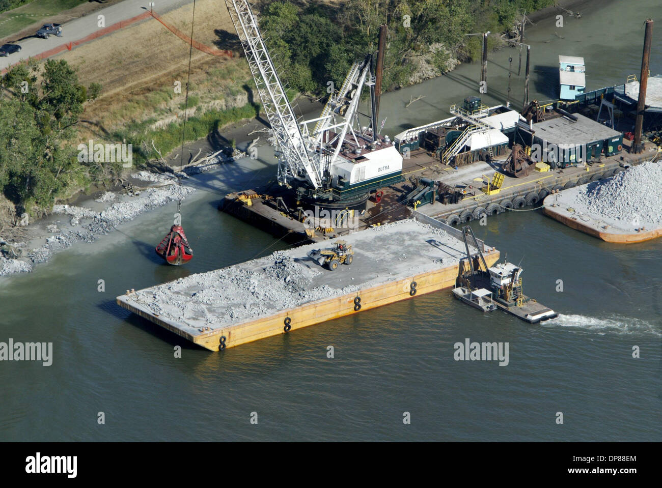 Levee repair hi-res stock photography and images - Alamy
