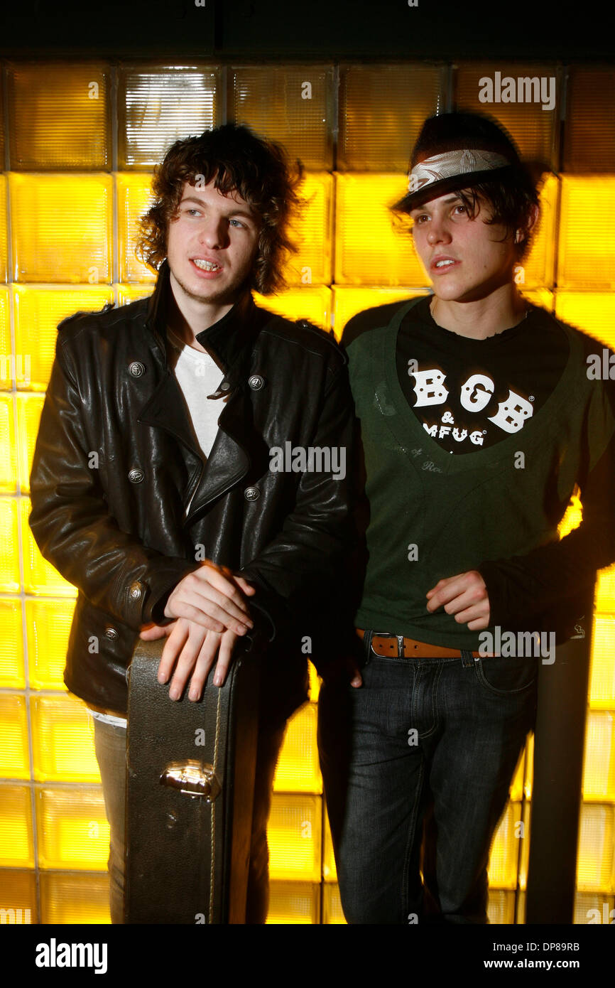 Oct 22, 2006 - New York, New York, USA - LUKE PRITCHARD and PAUL GARRED ...