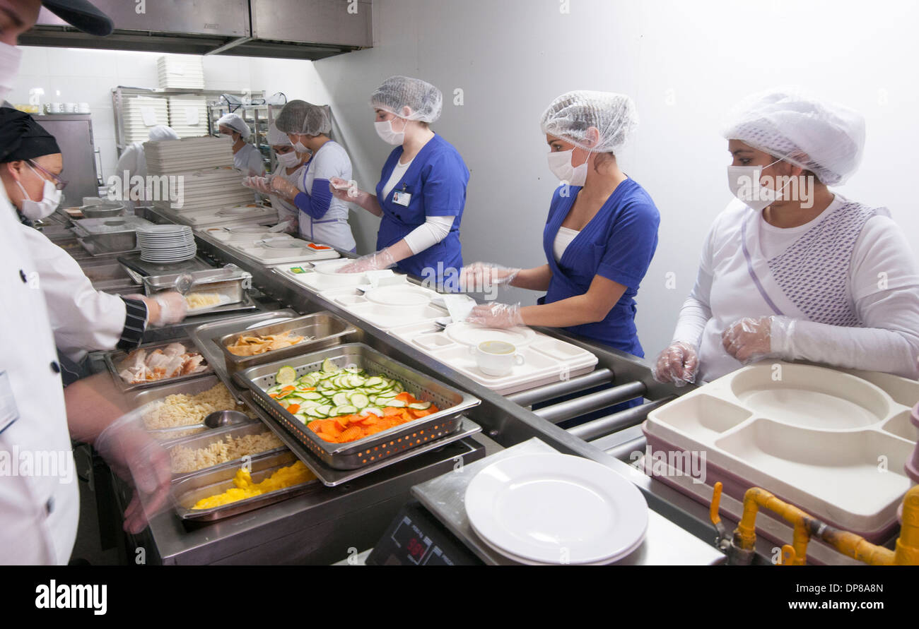 Hospital kitchen hi-res stock photography and images - Alamy