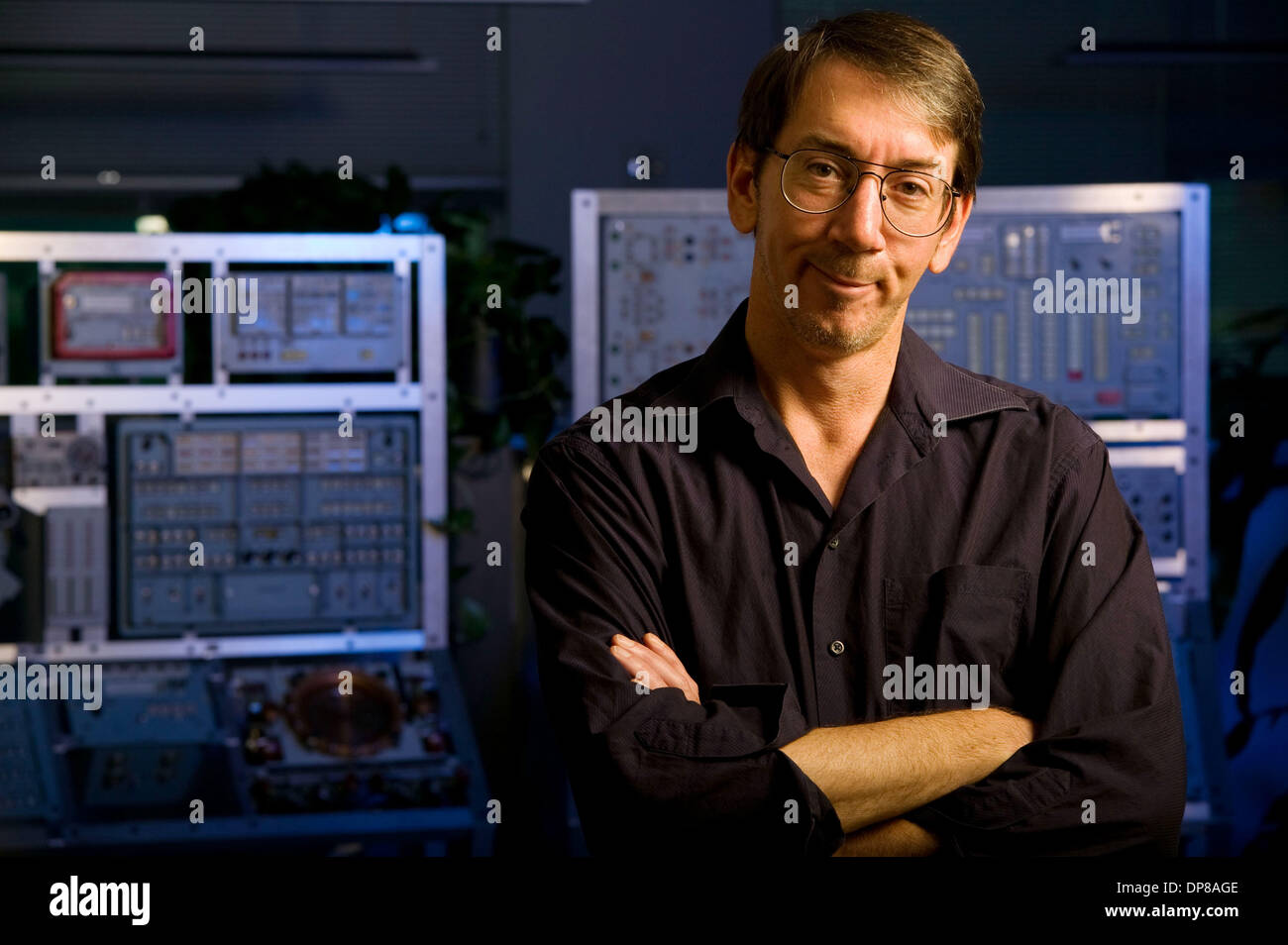 Max wright 2006 hi-res stock photography and images - Alamy