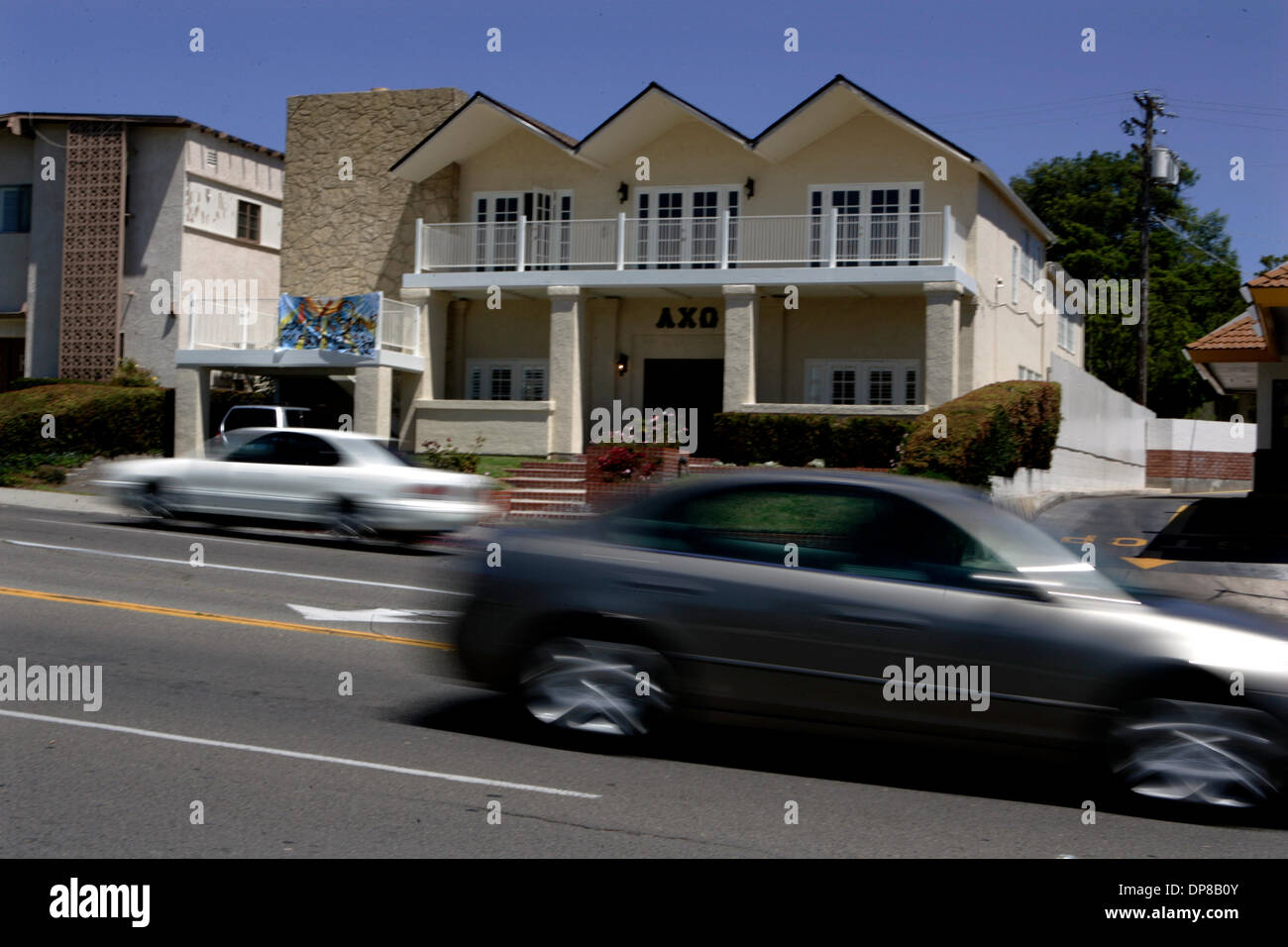Chi omega house hi-res stock photography and images - Alamy