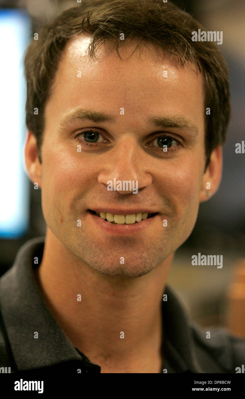 Ultra wideband hi-res stock photography and images - Alamy