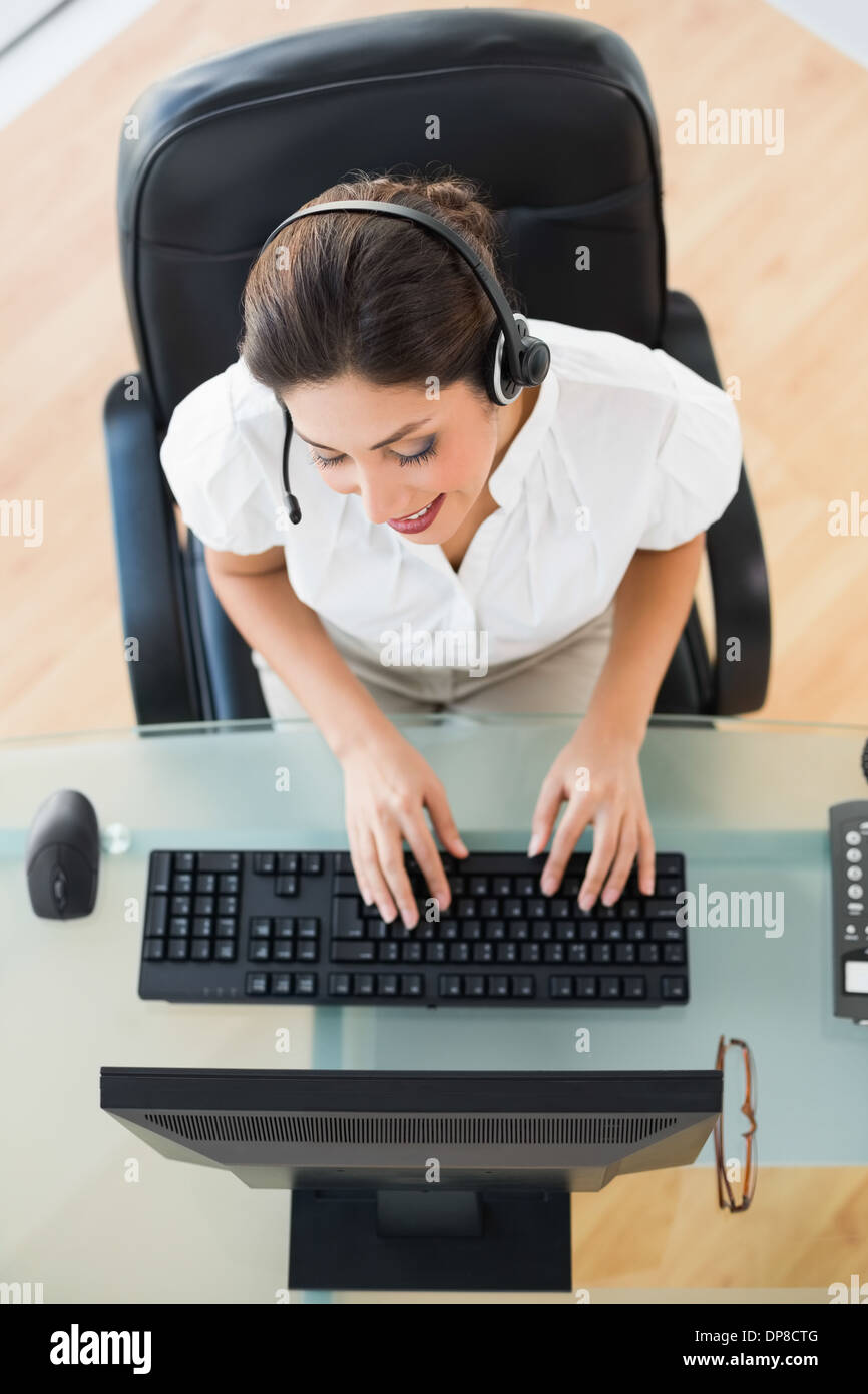 Agent typing hi-res stock photography and images - Alamy