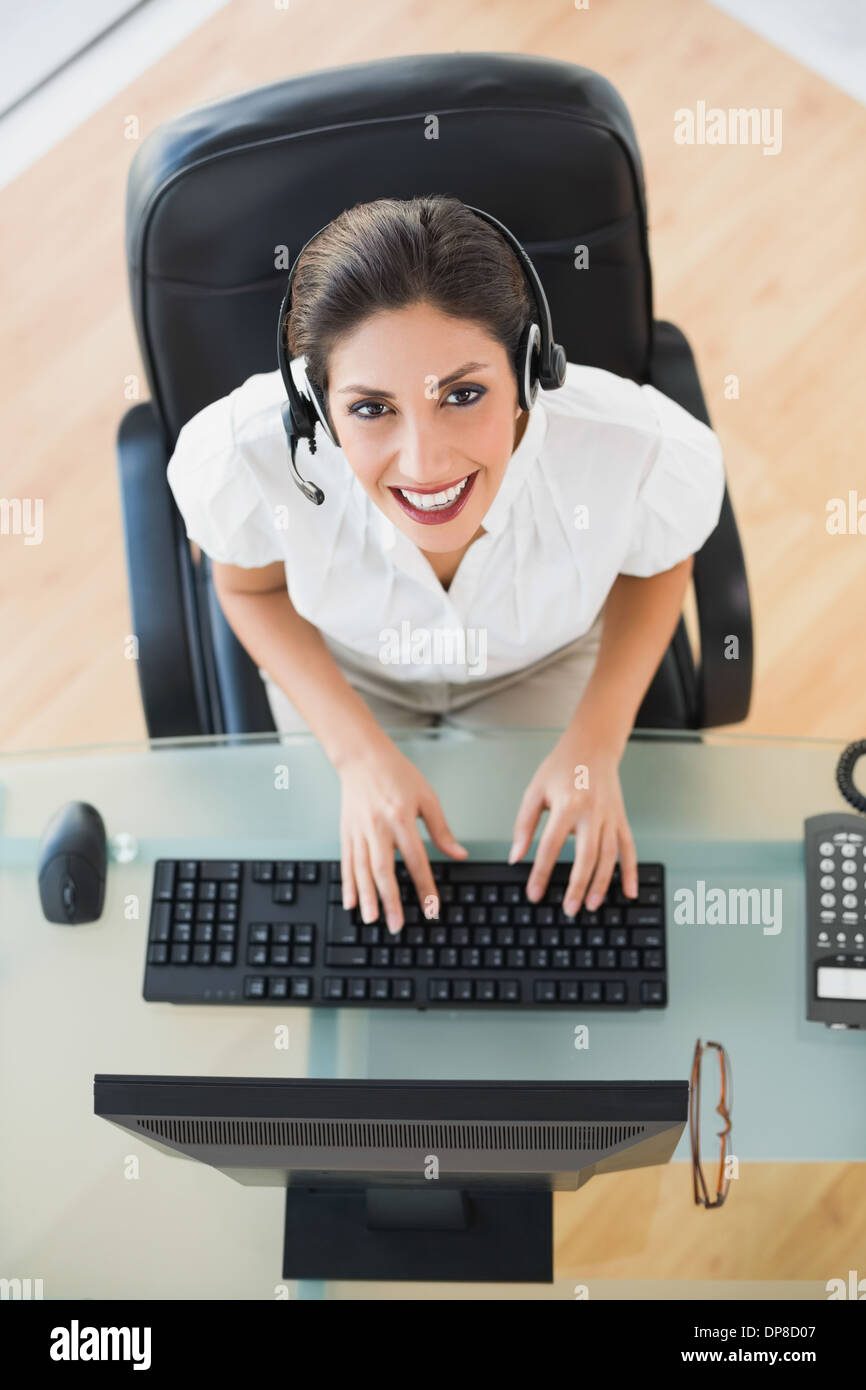 Agent typing hi-res stock photography and images - Alamy