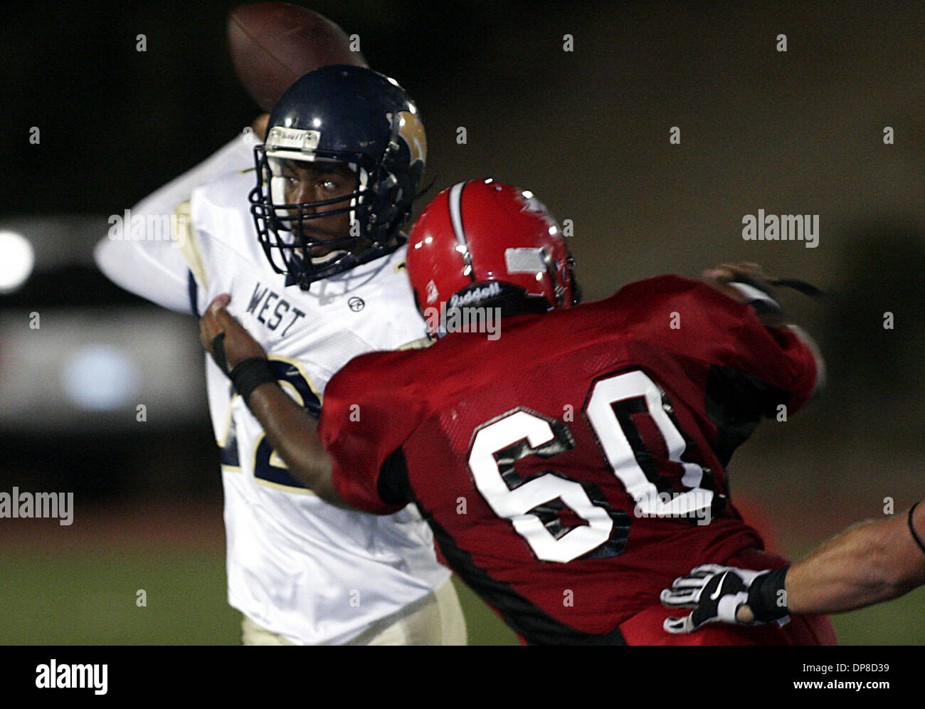 Junior high football hi-res stock photography and images - Alamy