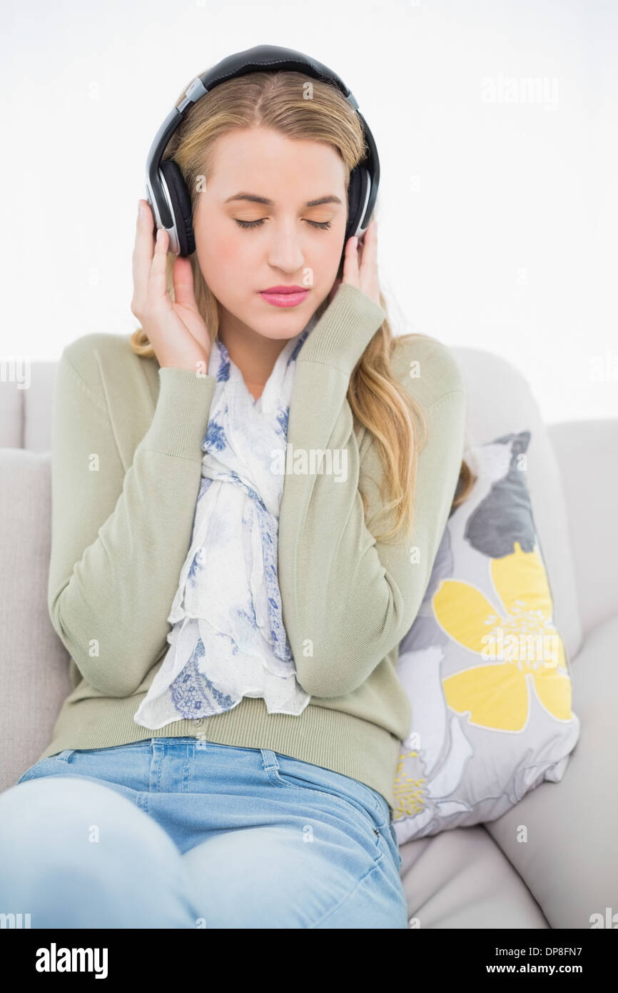 Cosy and relaxed hi-res stock photography and images - Alamy