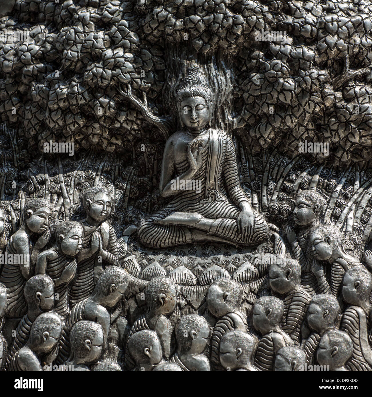 Wat sri suphan hi-res stock photography and images - Alamy