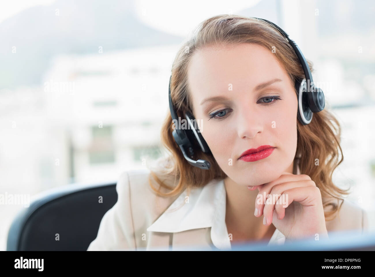Computer operator hi-res stock photography and images - Alamy