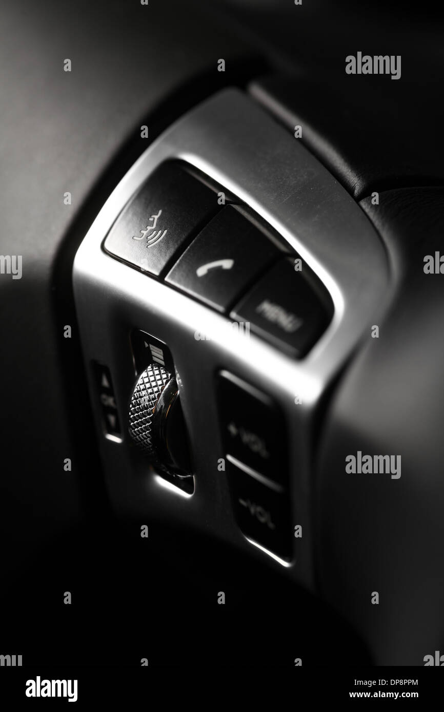 Car steering wheel call button hi-res stock photography and images - Alamy