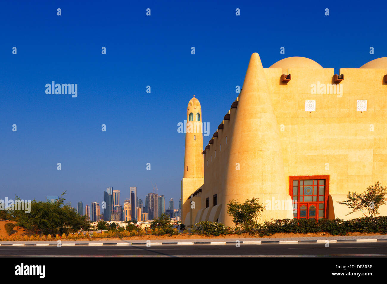 State grand mosque doha qatar hi-res stock photography and images - Alamy