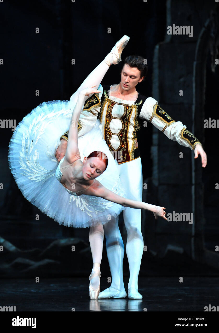 Taipei, China's Taiwan. 9th Jan, 2014. Dancers from Saint Petersburg ...